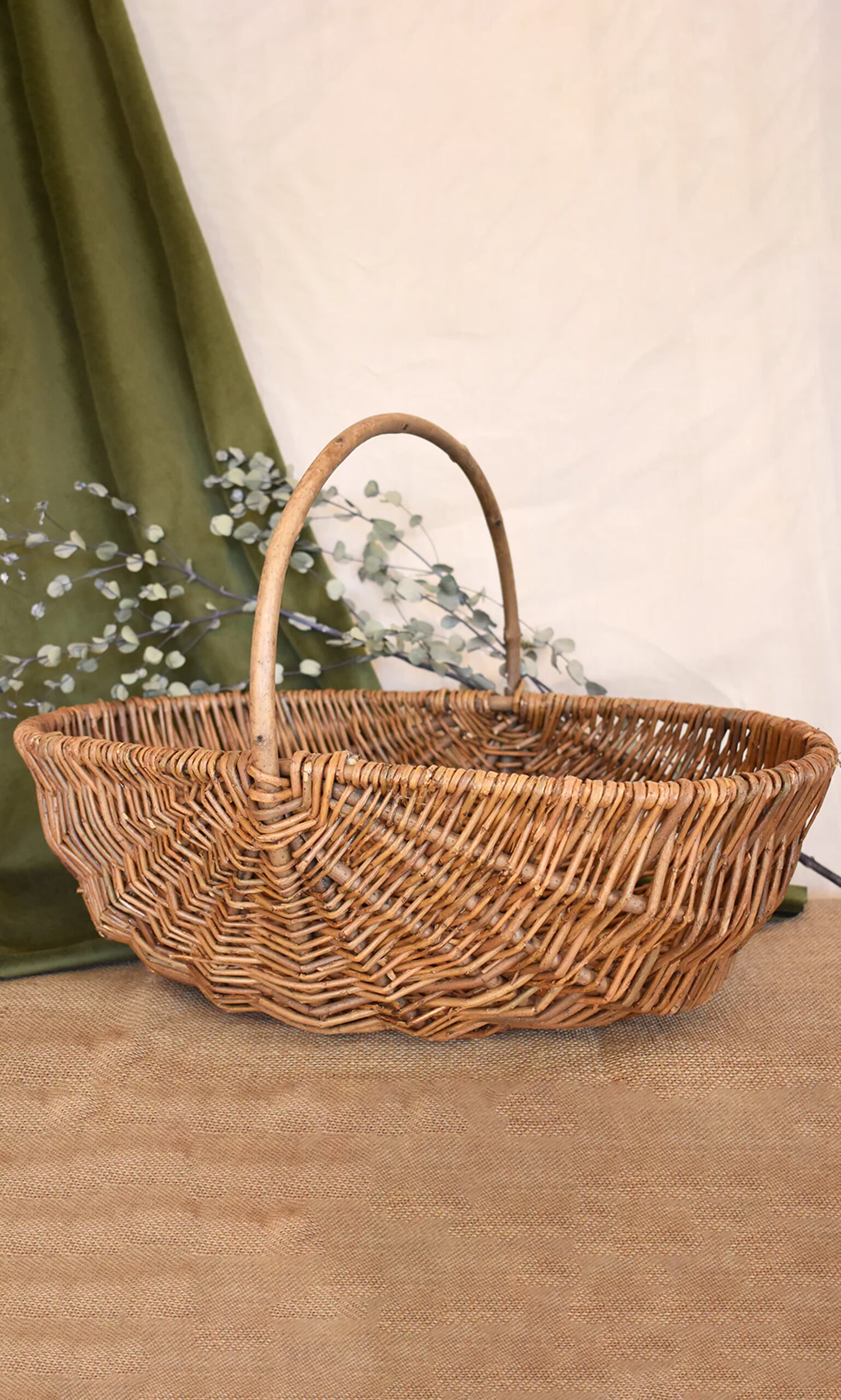 Large Willow Basket - Plümo Ltd